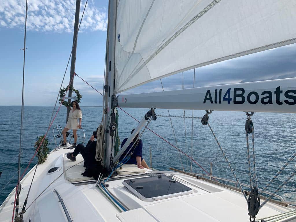 Inchiriere velier - all4boats.ro - Vezi preturile noastre